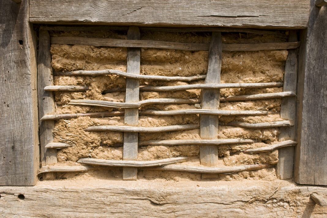 Comment appliquer du torchis sur un mur ? - à portée de mains